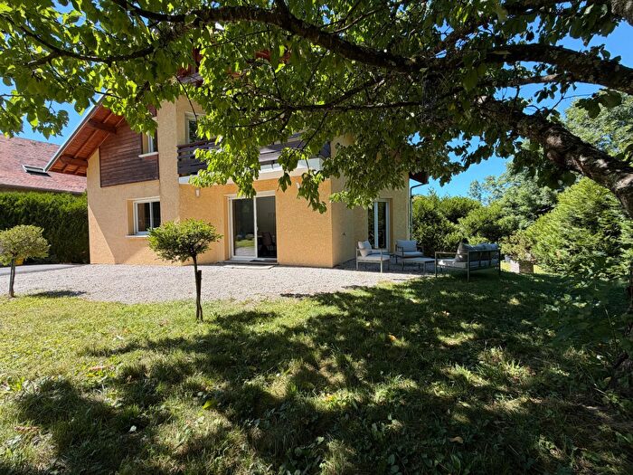 Bons-en-Chablais : Maison 5 pièces à louer
