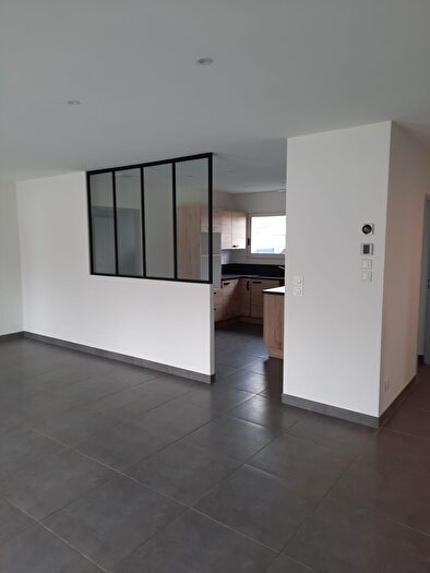 Maison 4 pièces à louer - Candresse