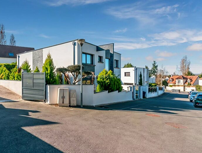 Maison à vendre - Villevaudé - 5 pièces - 3 chambres