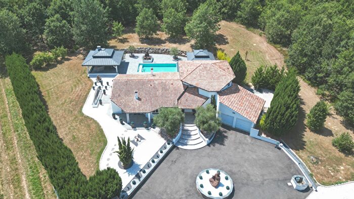 Maison 7 pièces à vendre à Vacquiers