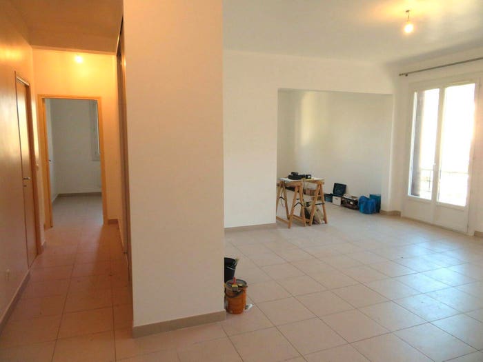 Casernes, Nîmes - Appartement 3 pièces à louer