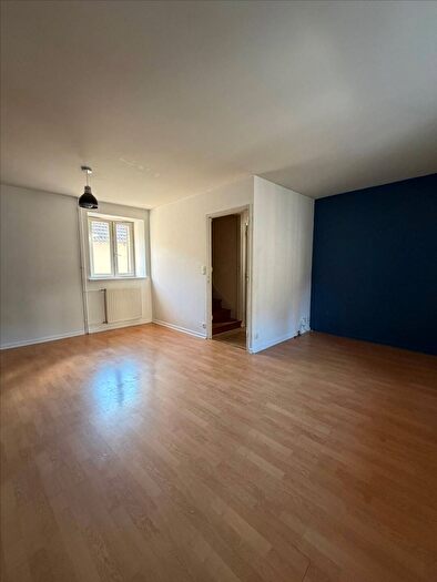 Maison à louer - Yzeron - 4 pièces - 3 chambres