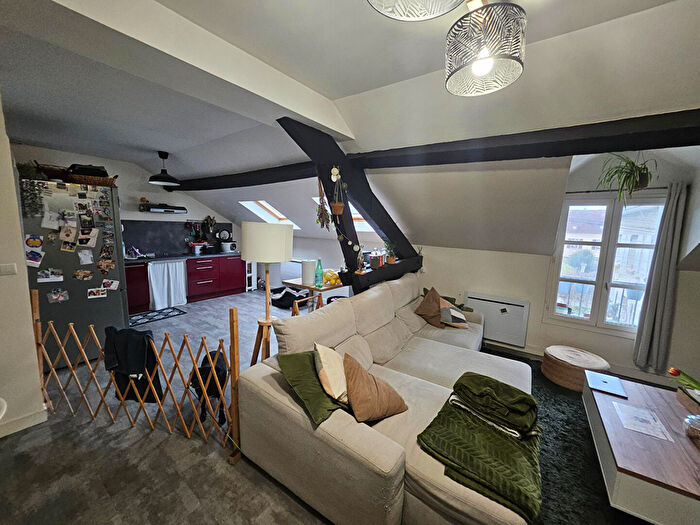 Appartement à louer - Provins, Centre-ville - 3 pièces - 2 chambres