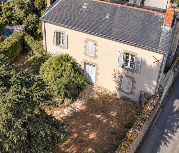 Maison 8 pièces à vendre à Les Landes-Genusson