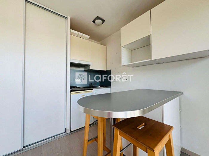 Appartement à vendre - Saint-Ouen-lAumône, Eglise - 1 pièce