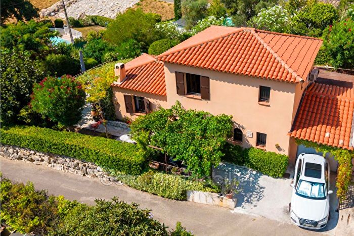 Maison 4 pièces à Mandelieu-la-Napoule, Les Termes, à vendre