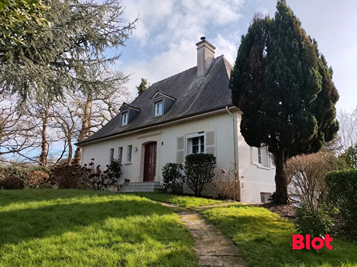 Maison à vendre - Hédé-Bazouges - 11 pièces - 5 chambres