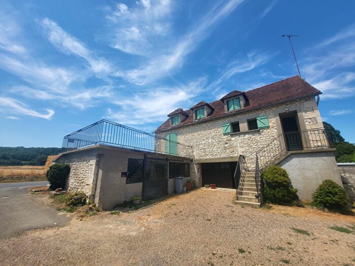 Antogny-le-Tillac : Maison 5 pièces à vendre