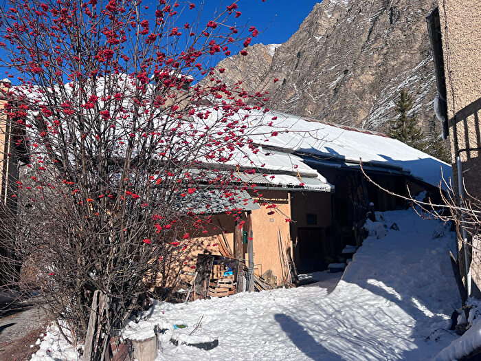 Maison à vendre - Crévoux - 6 pièces - 3 chambres