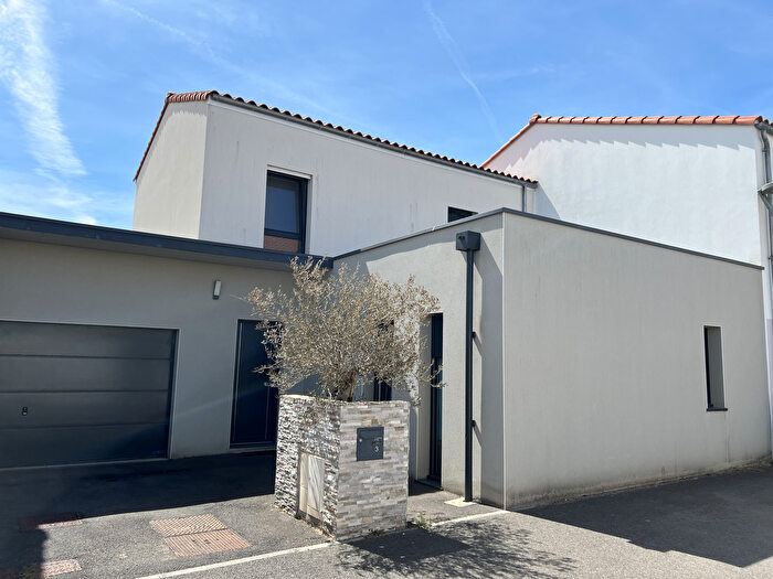 Les Sables-d'Olonne, Les Roses, Route du Château d'Olonne - Maison 3 pièces à vendre