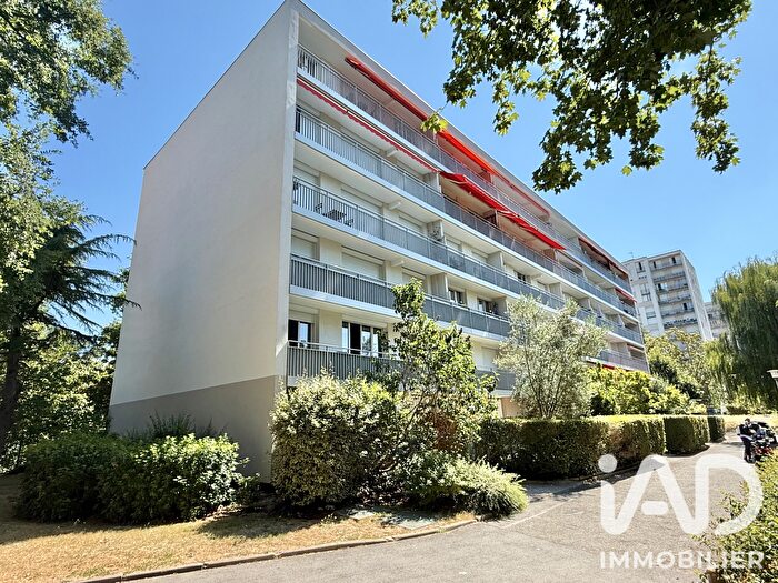 Longjumeau, Centre-ville, Mairie : Appartement 4 pièces à vendre