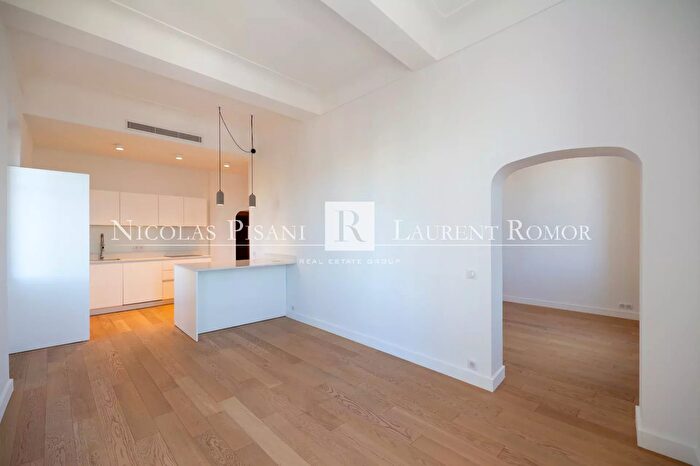 Appartement à vendre - Nice, Vieux Nice - 4 pièces - 3 chambres