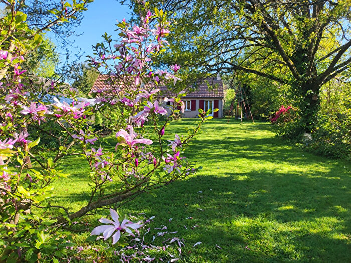 Maison 7 pièces à vendre à Savigné-lévêque