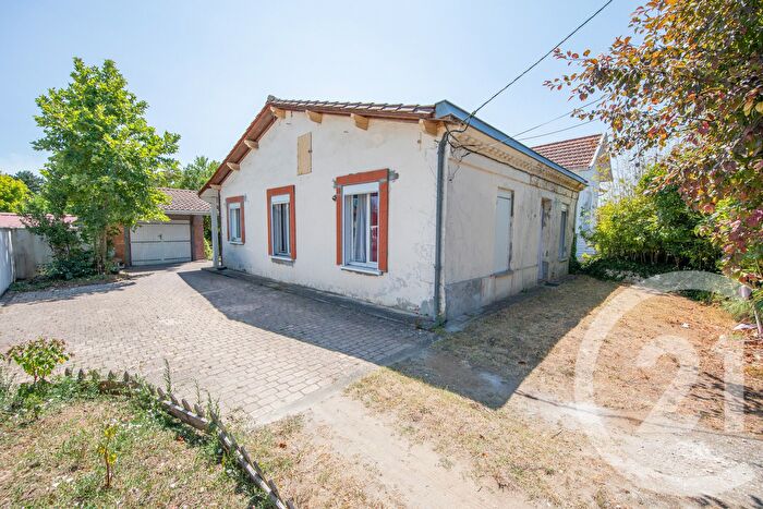 Maison 4 pièces à Saint-Médard-en-Jalles, Centre-ville, à vendre