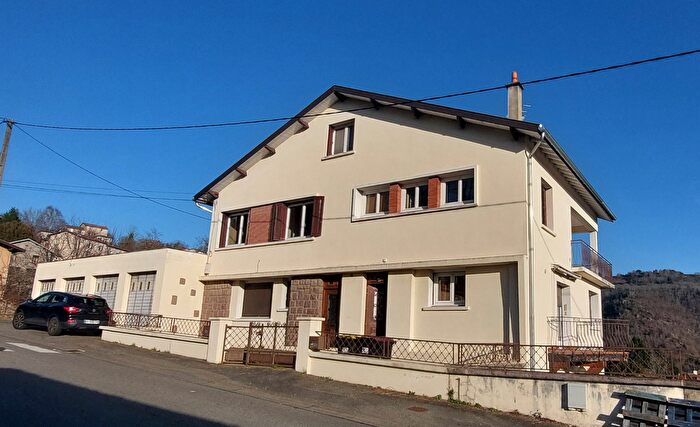 Maison à vendre - Thiers - 12 pièces - 8 chambres