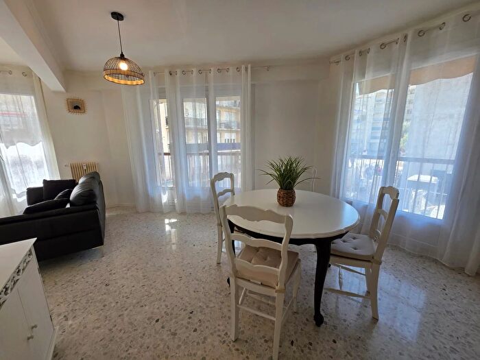 Appartement à vendre - Saint-Laurent-du-Var, Centre-ville, Rascas, Notre-Dame, Condamines - 2 pièces - 1 chambre