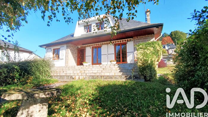 Maison à vendre - Ussel - 8 pièces - 4 chambres