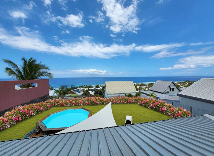 Maison à vendre - Saint-Paul, Saint-Gilles les Bains - 6 pièces - 4 chambres