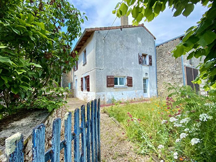 Maison 3 pièces à vendre à Nantiat