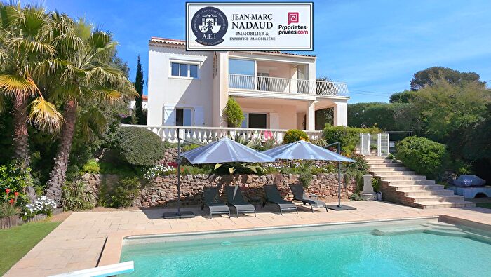 Fréjus, Saint-Aygulf : Maison 6 pièces à vendre