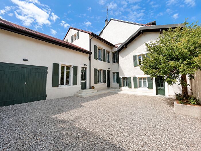 Maison 11 pièces à vendre à Divonne-les-Bains