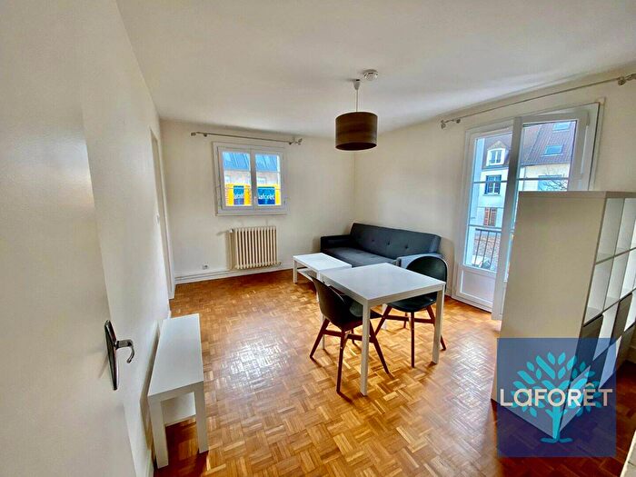 Saint Gilles, Étampes : Appartement 1 pièce à louer