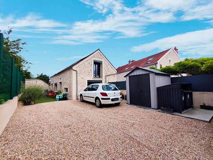 Maison 4 pièces à vendre à Épône