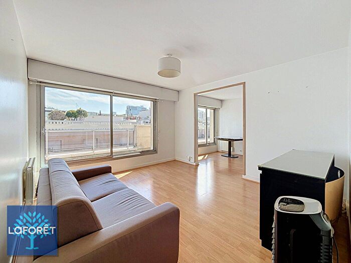 Appartement 3 pièces à Henri Barbusse, Levallois-Perret, à louer