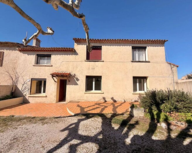 Maison à louer - Estroublans, Vitrolles - 3 pièces - 2 chambres