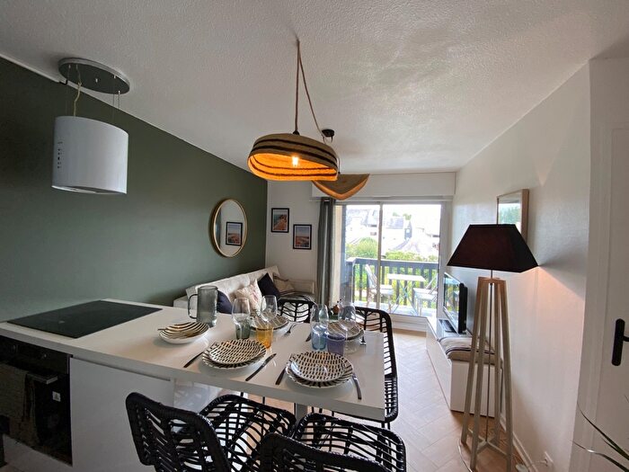 Quiberon, Centre-ville, Grande Plage, Port Maria, Goviro, Kervozès : Appartement 2 pièces à vendre