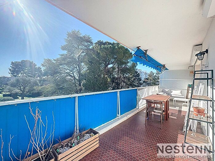 Appartement à louer - Antibes - 3 pièces - 2 chambres