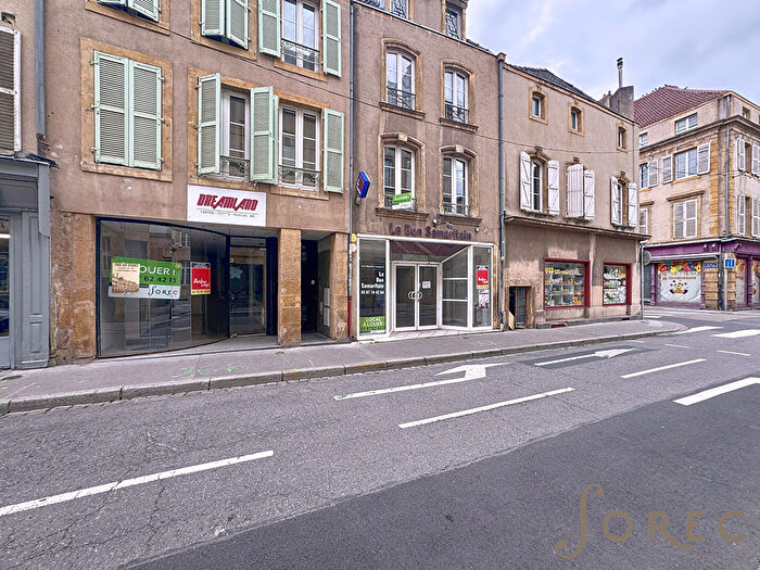 Appartement à louer - Metz, Ancienne ville - 3 pièces - 2 chambres