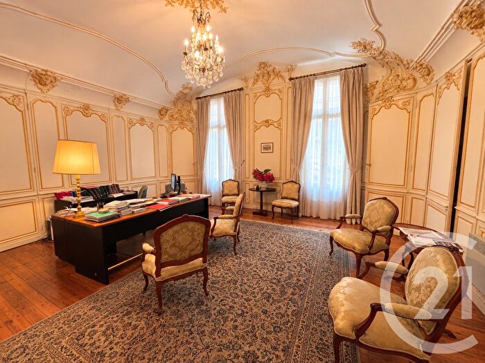 Appartement 6 pièces à Montpellier, Centre historique, à louer
