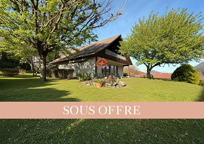 Maison à vendre - Allevard - 6 pièces - 5 chambres