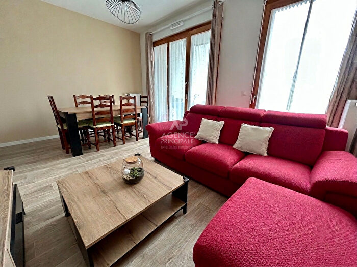 Carrières-sous-Poissy, Saint-Blaise : Appartement 3 pièces à vendre