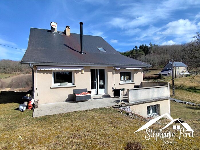 Maison à vendre - Bugeat - 8 pièces - 6 chambres