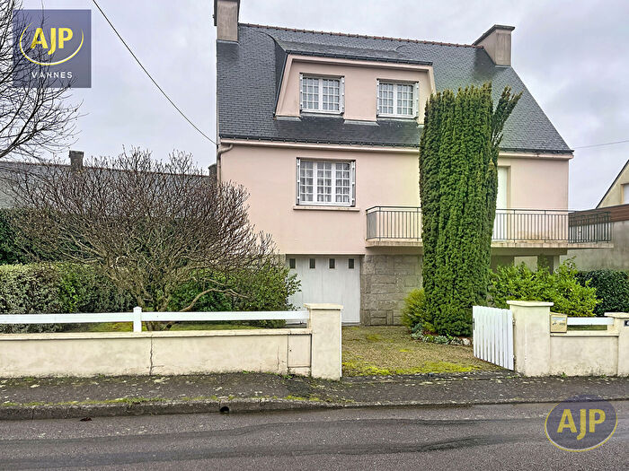 Maison à vendre - Vannes, Gare - 8 pièces - 5 chambres