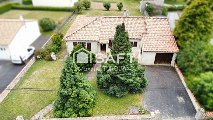 Saint-Pierre-du-Chemin - Maison 5 pièces à vendre