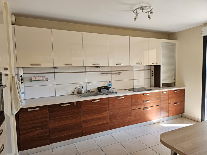 Appartement à vendre - Senlis, Centre-ville - 6 pièces - 4 chambres