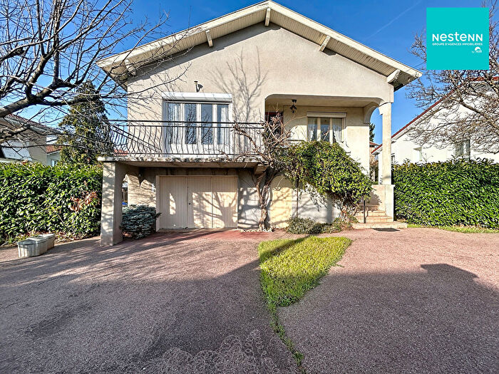 Maison à vendre - Saint-Just-Saint-Rambert, Saint-Rambert - 5 pièces - 4 chambres