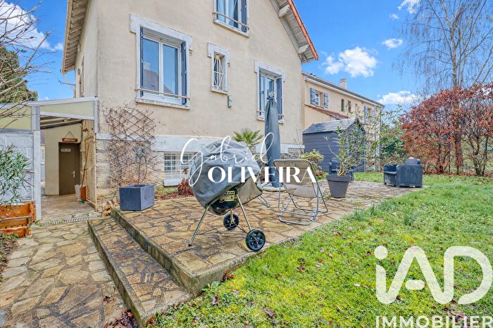 Maison à vendre - Saint-Brice-sous-Forêt, Centre-ville, Clos - 5 pièces - 3 chambres