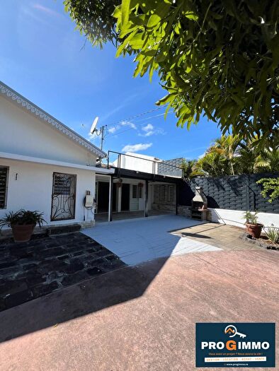 Saint-Pierre : Maison 8 pièces à louer