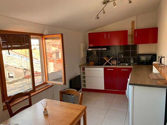 Centre Ville, Pézenas : Appartement 1 pièce à louer