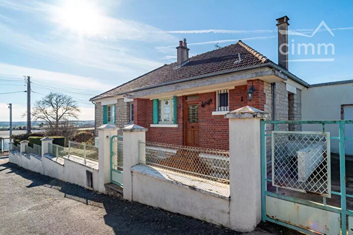 Maison à vendre - Imphy - 4 pièces - 3 chambres