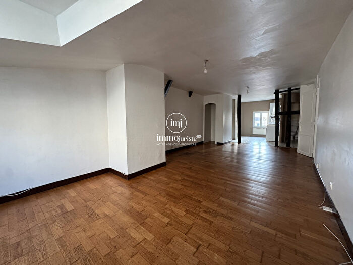 Appartement à louer - Limoges, Centre-ville, Hôtel de Ville, Emailleurs - 2 pièces - 1 chambre