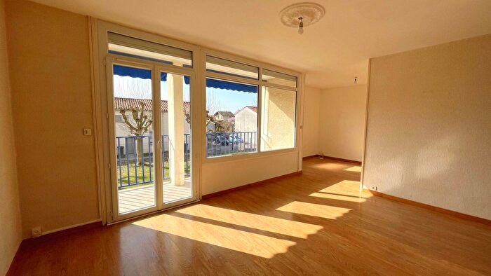 Appartement à louer - Ambérieu-en-Bugey - 3 pièces - 2 chambres