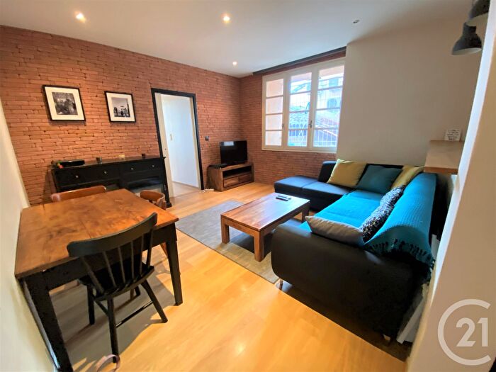 Appartement à louer - Albi, Centre-ville - 2 pièces - 1 chambre