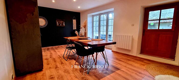 Maison à vendre - Avallon - 6 pièces - 3 chambres