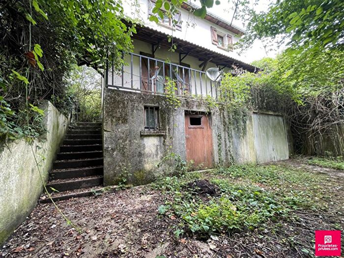 Maison à vendre - Saint-Maurice-sur-Aveyron - 4 pièces - 2 chambres