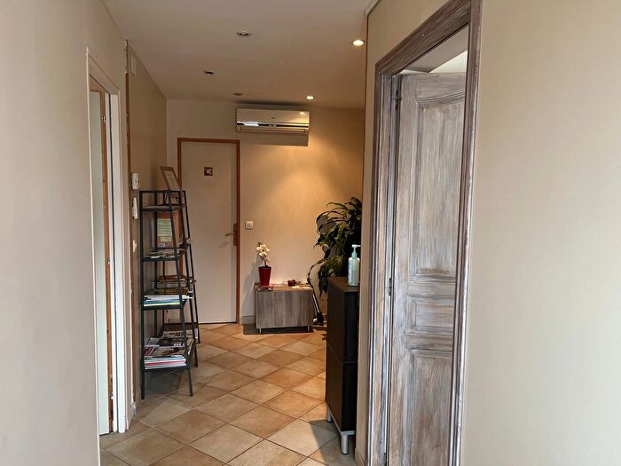 Appartement à louer - Dampierre-en-Yvelines - 2 pièces - 1 chambre